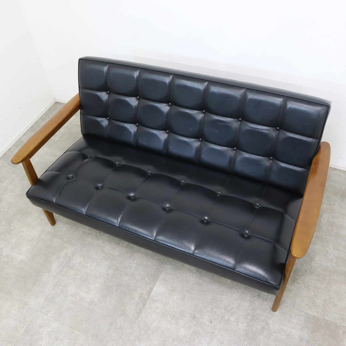 カリモク60 Kチェア 2シーター スタンダードブラック – バナルオンラインショップ（BANUL）の通販ならBANUL